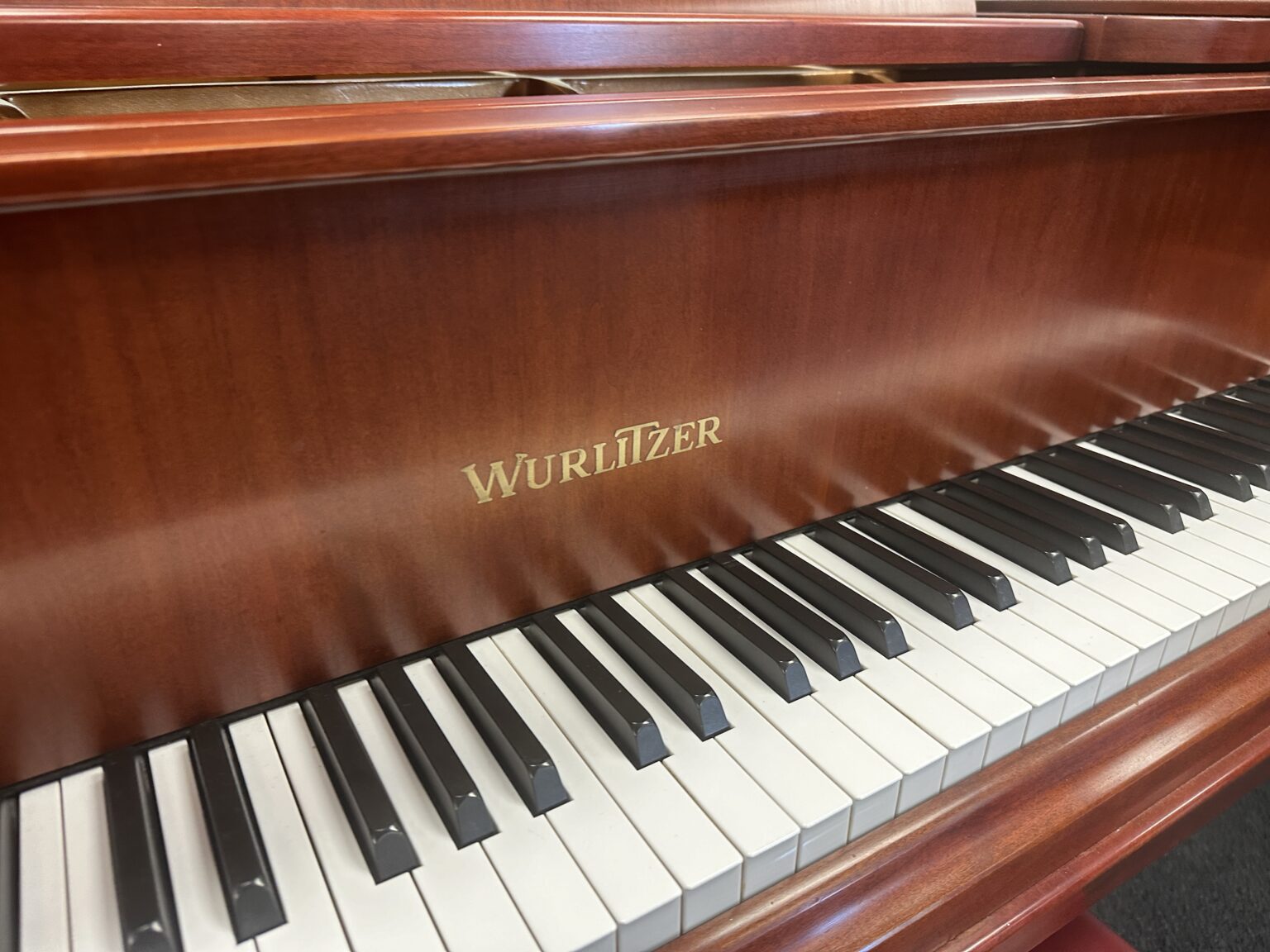 **SOLD** Wurlitzer C153 in Cherry French Provincial "Adrian" | Miller ...